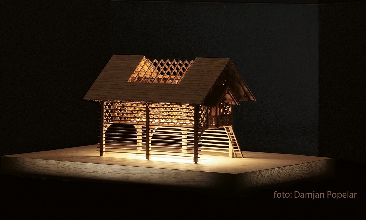 Kozolci iz sence pozabe - Dolenjski muzej